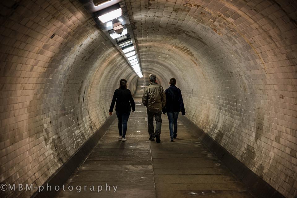 A walk under the Thames River | Shutterbug